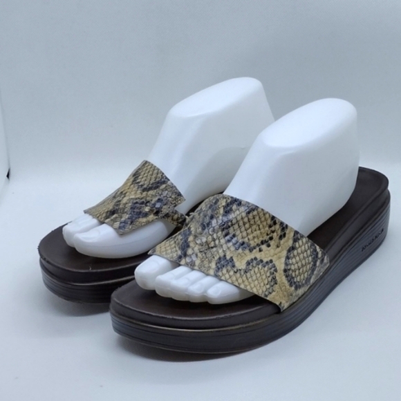 Donald J. Pliner | Shoes | Nwot Donald J Pliner Fifi Sandals Womens 95 ...